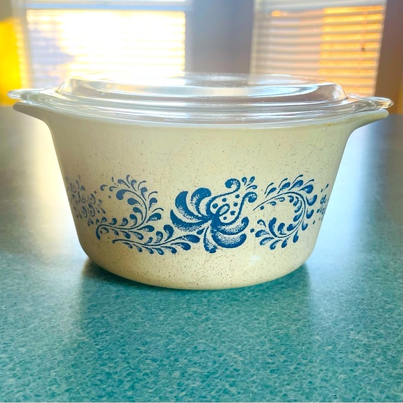 Pyrex | Kitchen | Vtg Pyrex Homestead 473 Round Casserole Dish Wlid ...